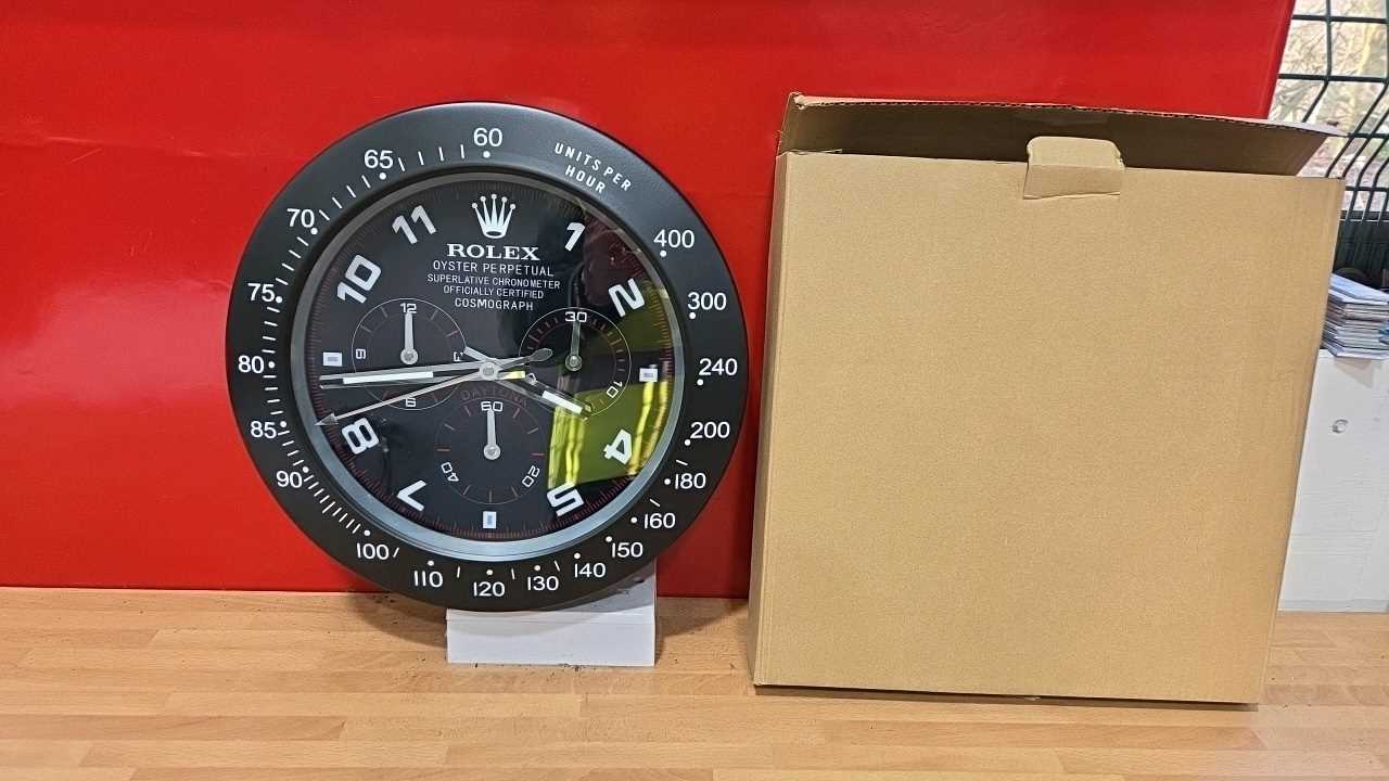 Lot 137 - ROLEX STYLE WALL CLOCK 13"