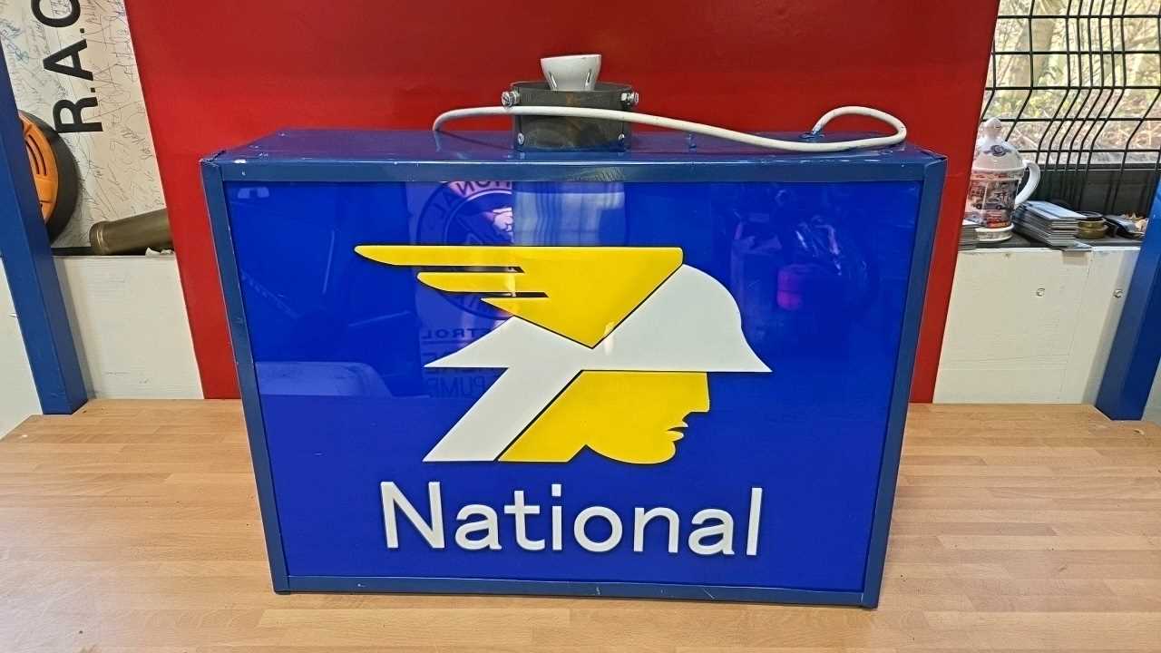 Lot 603 - NATIONAL LARGE LIGHT UP SIGN 22" X 16"