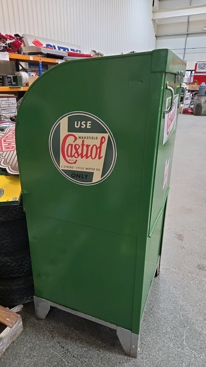 Lot 311 - WAKEFIELD CASTROL MOTOR OIL CABINET