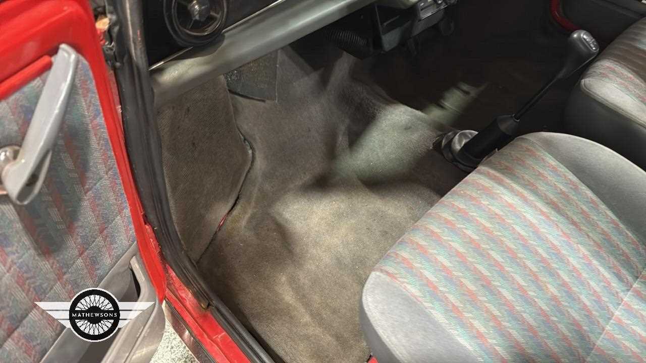 Lot 394 - 1991 ROVER MINI MAYFAIR