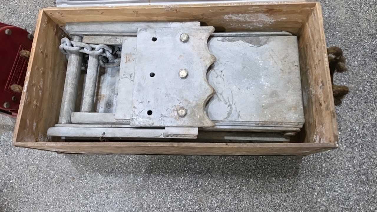 Lot 215 - NEW BOXED LAND ROVER SERIES 1/2 FAIREY WINCH