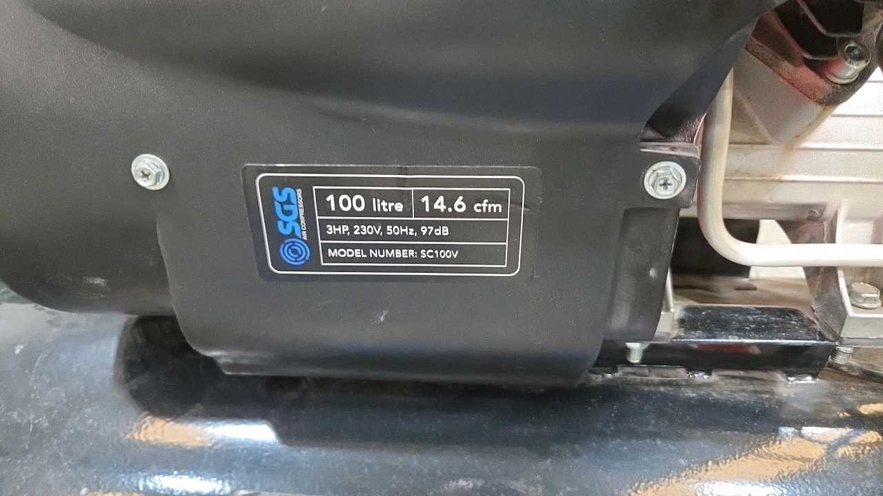 Lot 347 - SGS 100 LITRE COMPRESSOR WITH AIR TOOLS