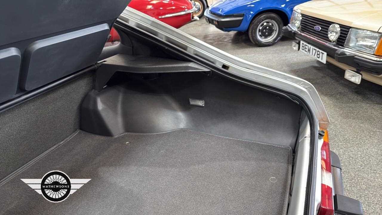 Lot 680 - 1986 FORD CAPRI LASER