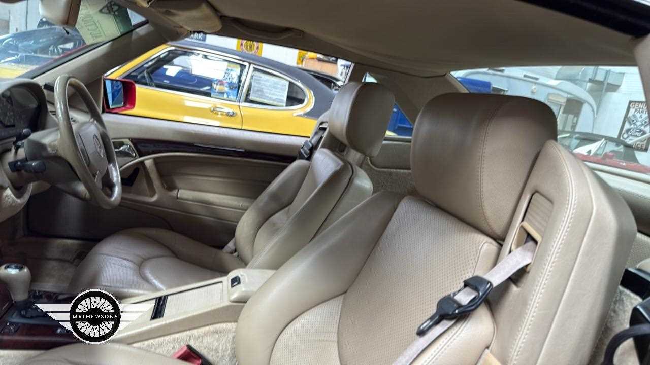 Lot 298 - 1998 MERCEDES SL 280 AUTO