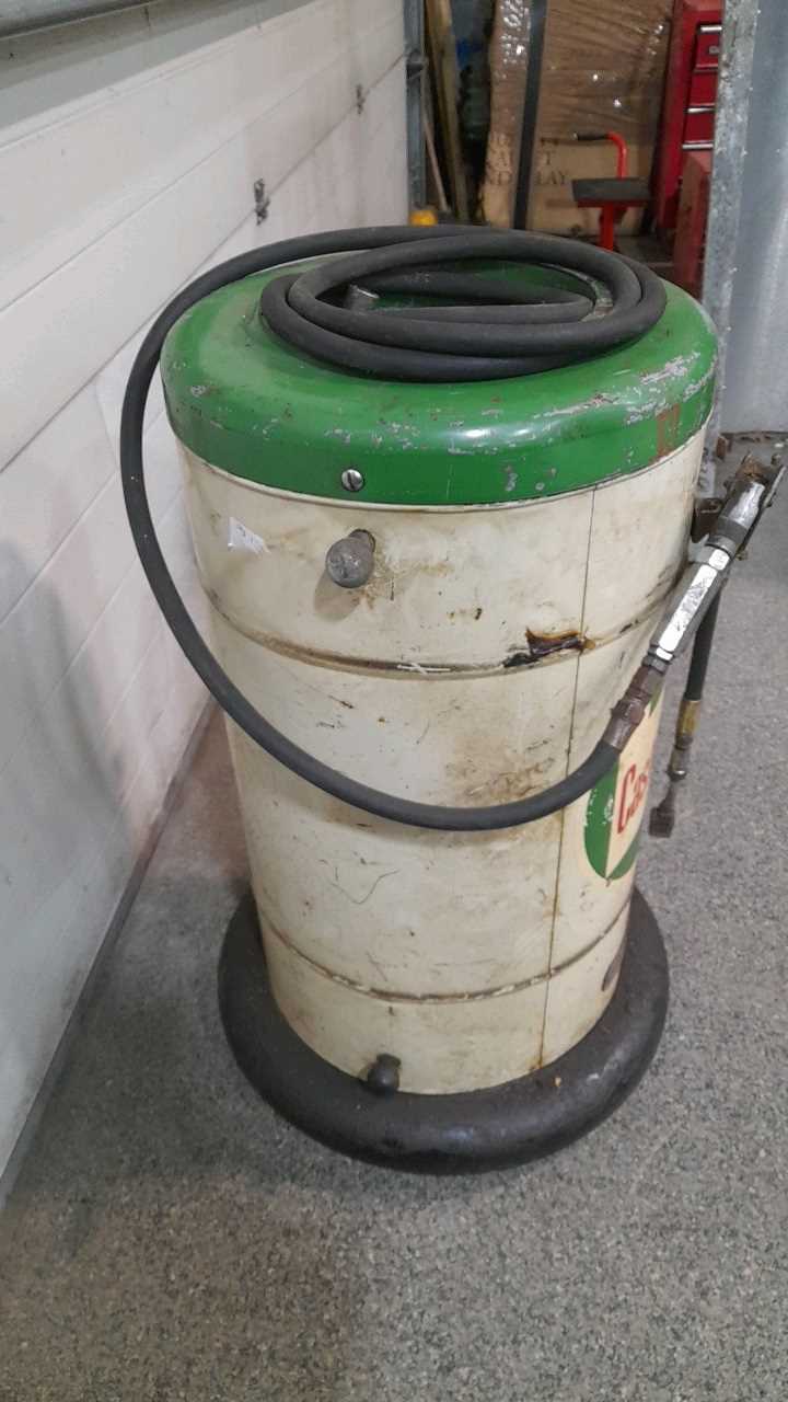 Lot 893 - CASTROL AIR OPERATED LUBRICATING DISPENSER
