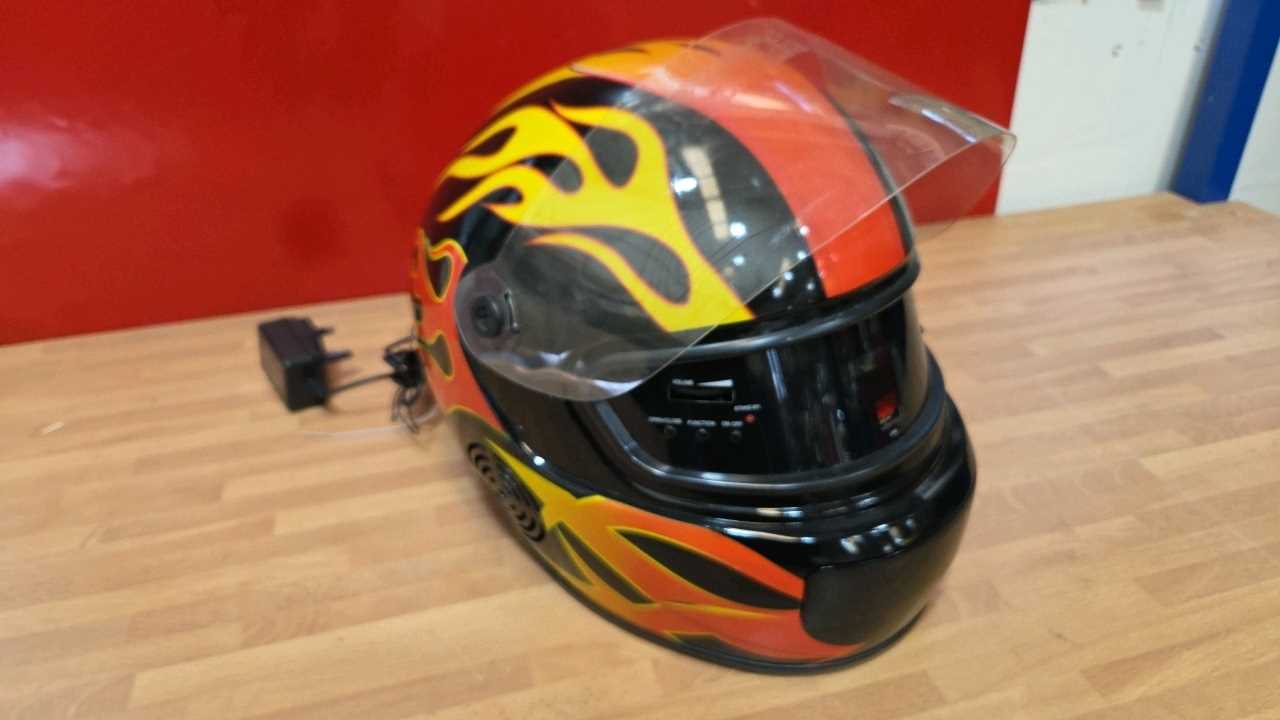 Lot 841 - MOTORCYCLE HELMET CD PLAYER WITH USB