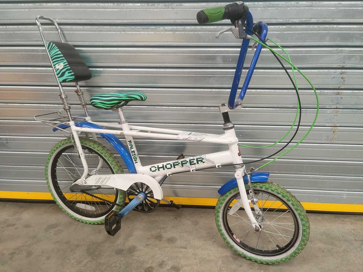 Lot 341 - MK3 RALEIGH CHOPPER LIMITED EDITION NEON