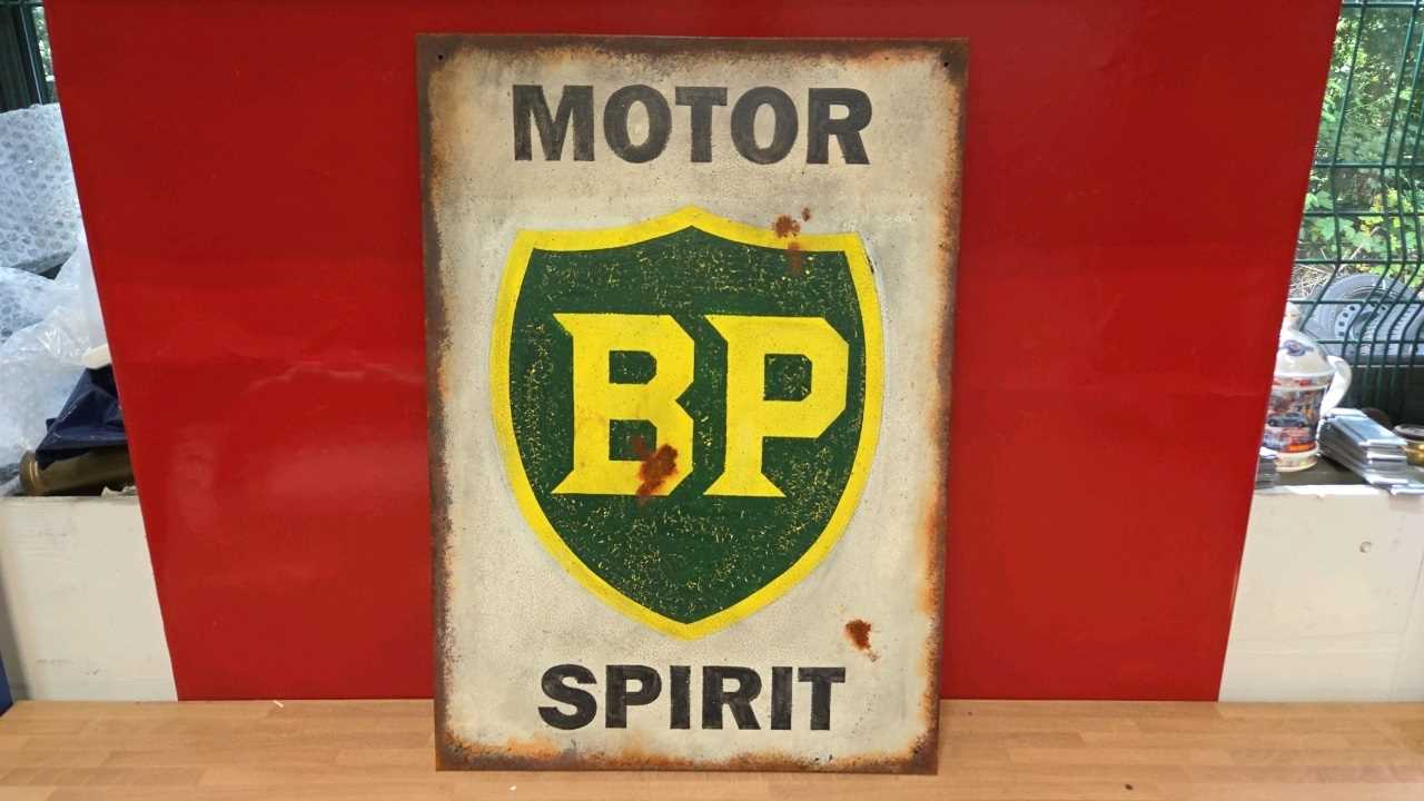 Lot 850 - BP MOTOR SPIRIT REPRO SIGN 25" X 17"