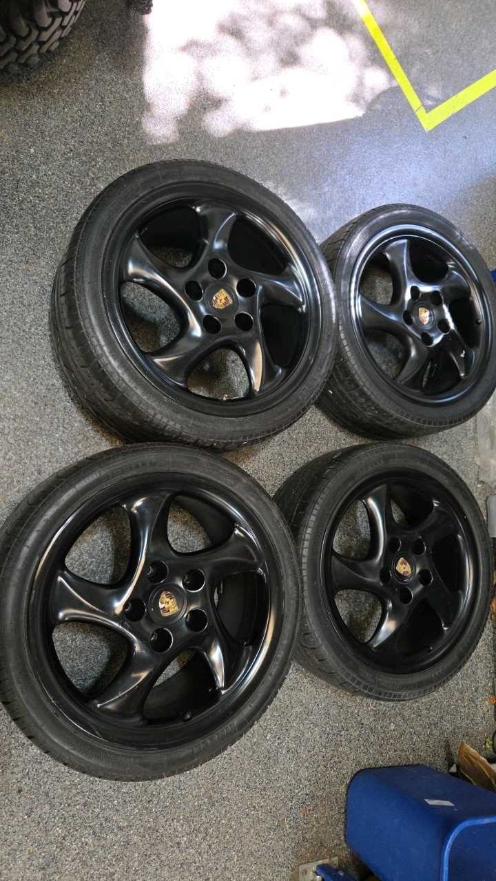 Lot 406 - 4 X PORSCHE 996 WHEELS & TYRES