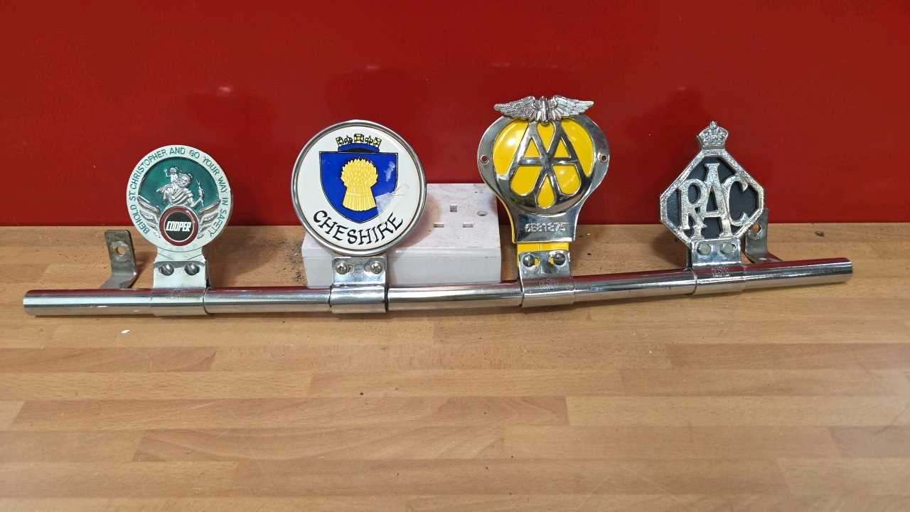 Lot 488 - BADGE BAR WITH FOUR BADGES