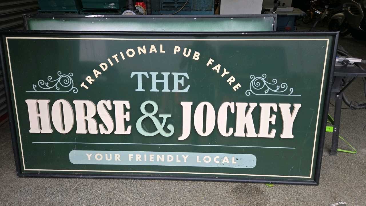 Lot 289 - LARGE HORSE & JOCKEY PUB SIGN 95" X 45"