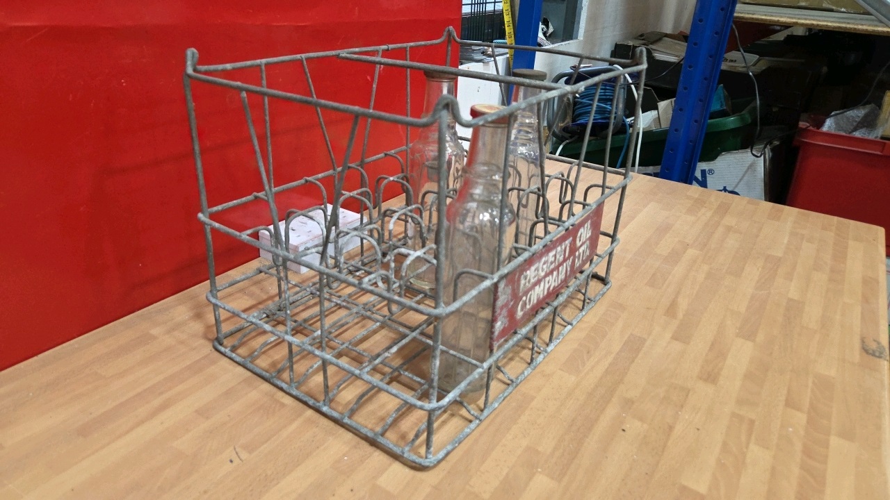 Lot 293 - REGENT OIL CRATE WITH 3 BOTTLES