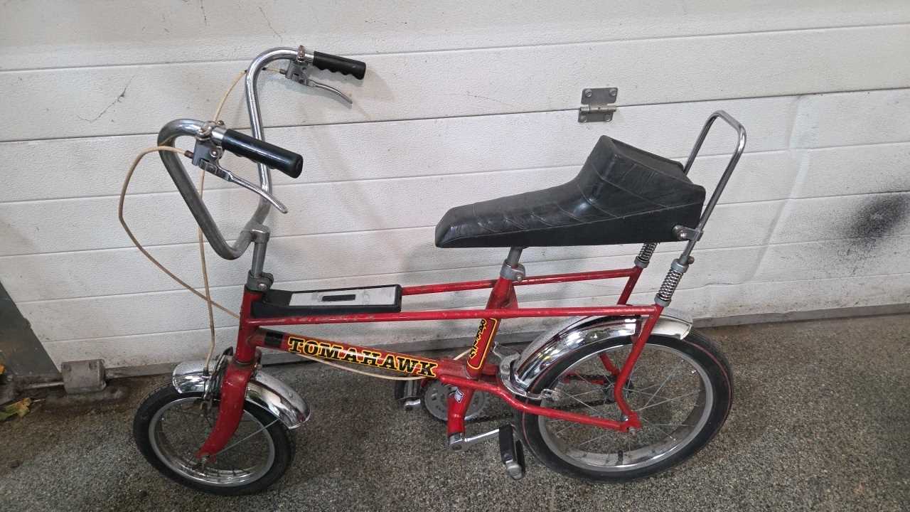 Lot 862 - CHILD'S VINTAGE RALEIGH TOMAHAWK