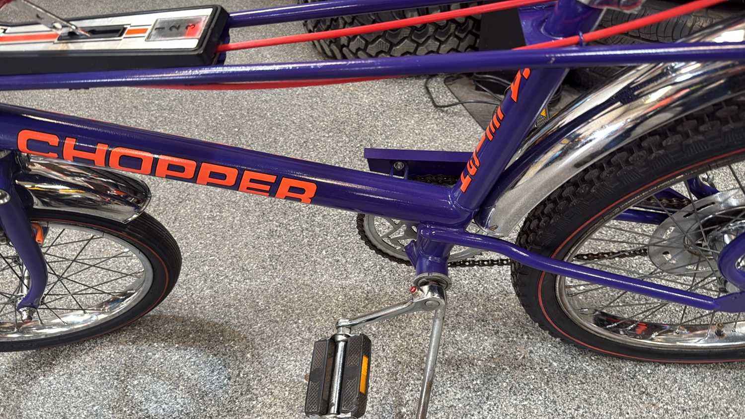 Lot 9 - MK 2 RALEIGH CHOPPER IN ULTRA VIOLET PAINT