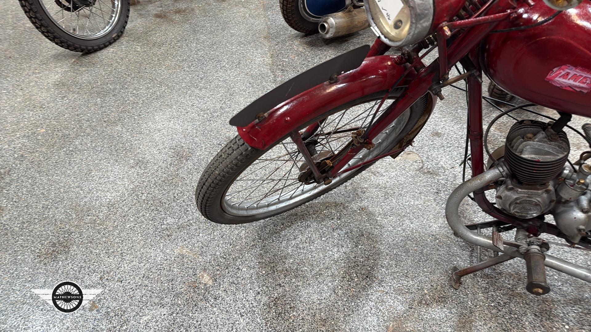 Lot 752 - 1951 JAMES