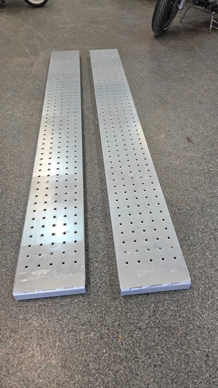 Lot 807 - RHINO RECOVERY LOADING RAMPS-HEAVY DUTY SWL