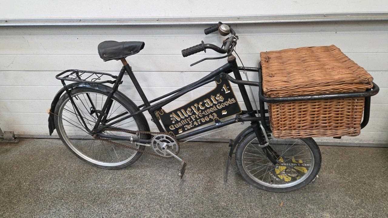 Lot 459 - SMALL WHEEL BUTCHER / BAKER BIKE WITH WICKER