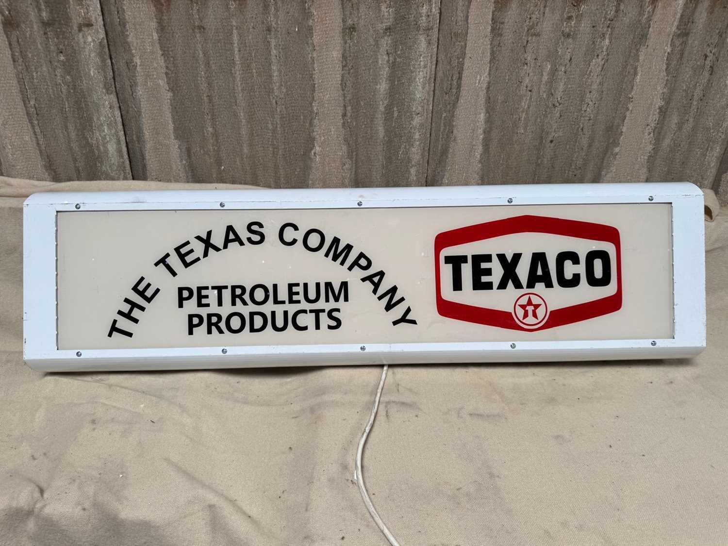 Lot 698 - TEXACO LIGHT UP SIGN 50" x 14"