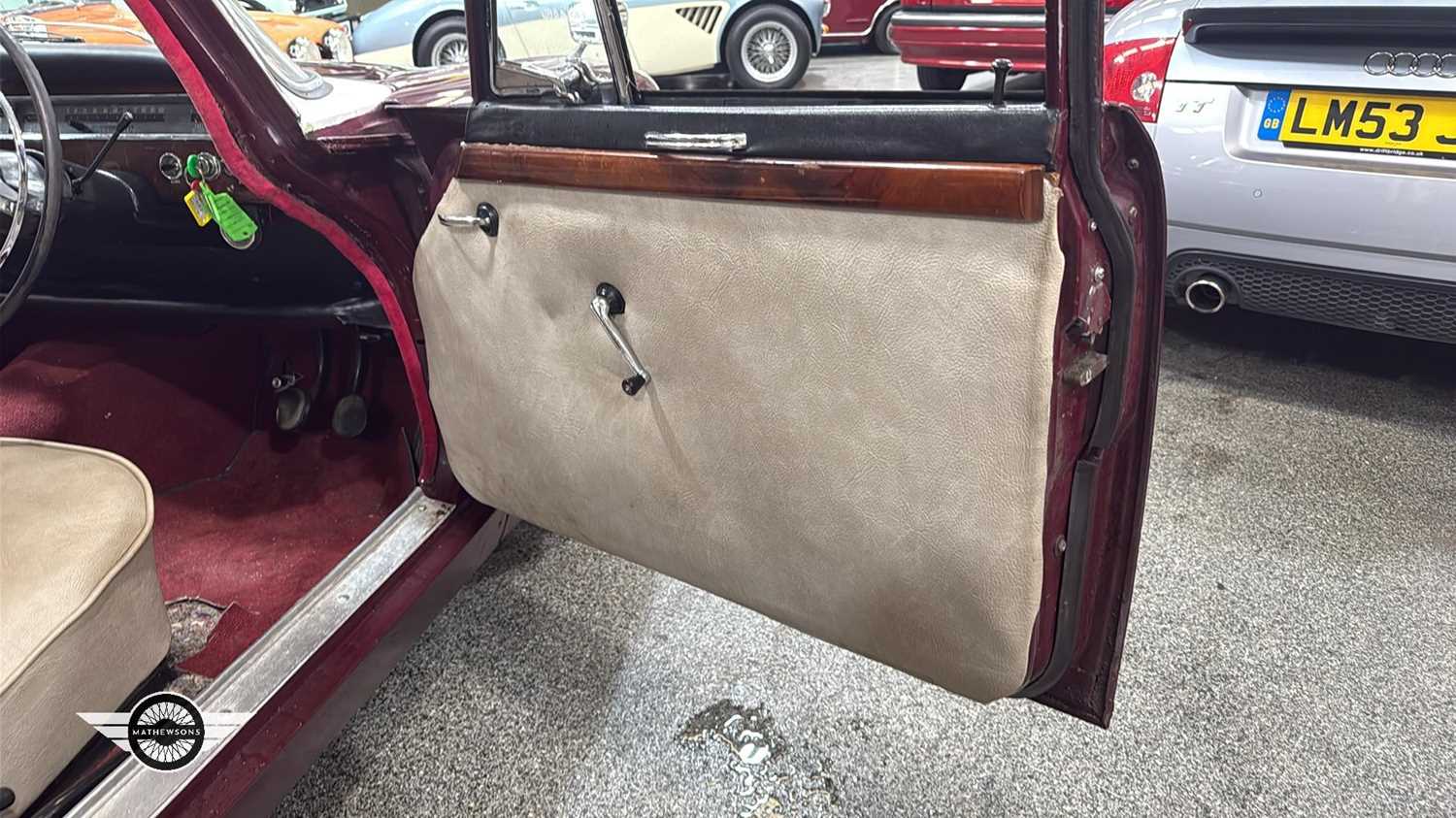 Lot 590 - 1966 SINGER VOGUE