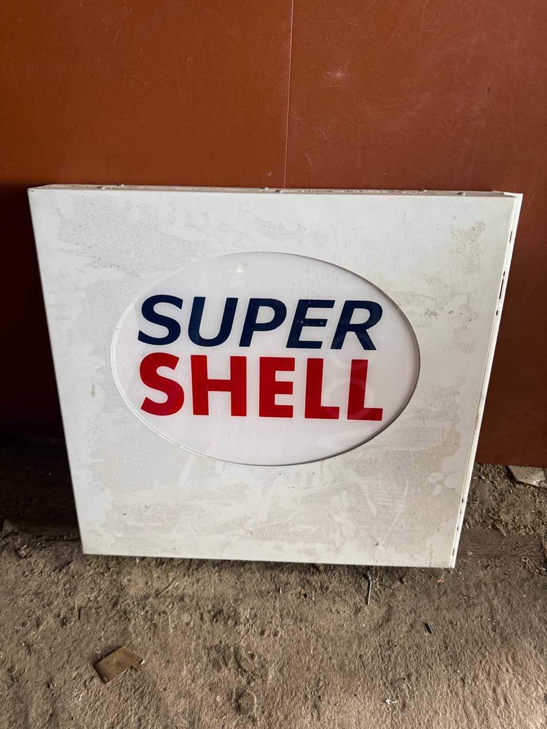 Lot 487 - SUPER SHELL LIGHT UP SIGN 24" X 23"