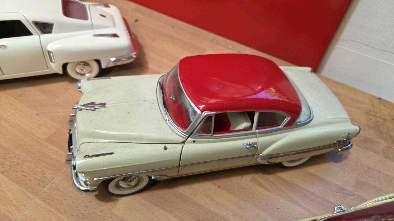 Lot 185 - SELECTION OF 1/24 & 1/18 SCALE MODEL CARS