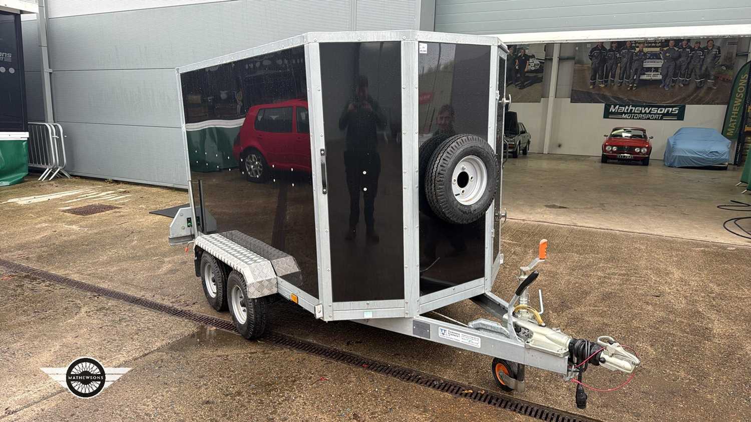 Lot 50 - 2022 TICKNER 85 BOX WITH DOORS