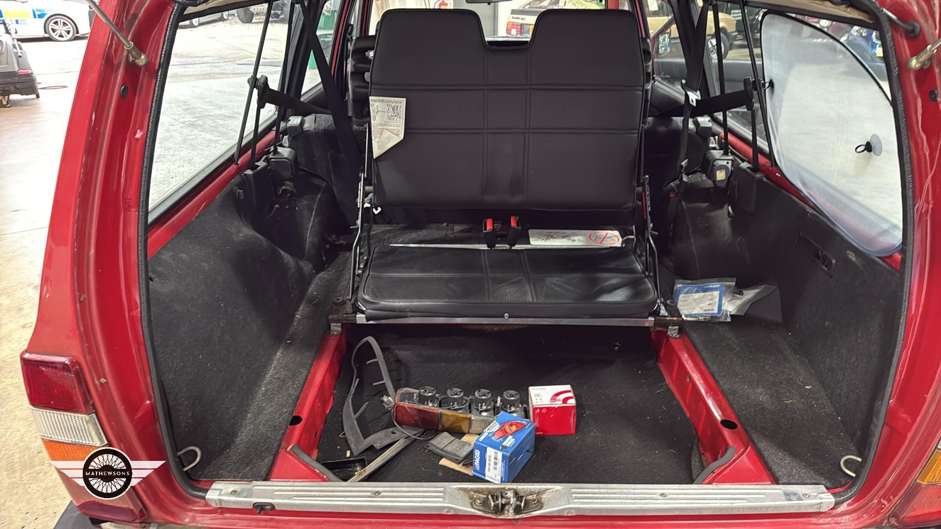 Lot 560 - 1992 VOLVO 240 TORSLANDA