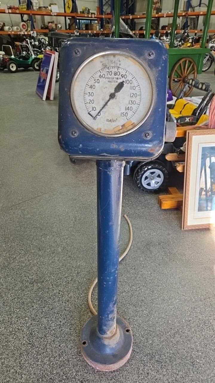 Lot 475 - AIR TYRE PRESSURE MACHINE