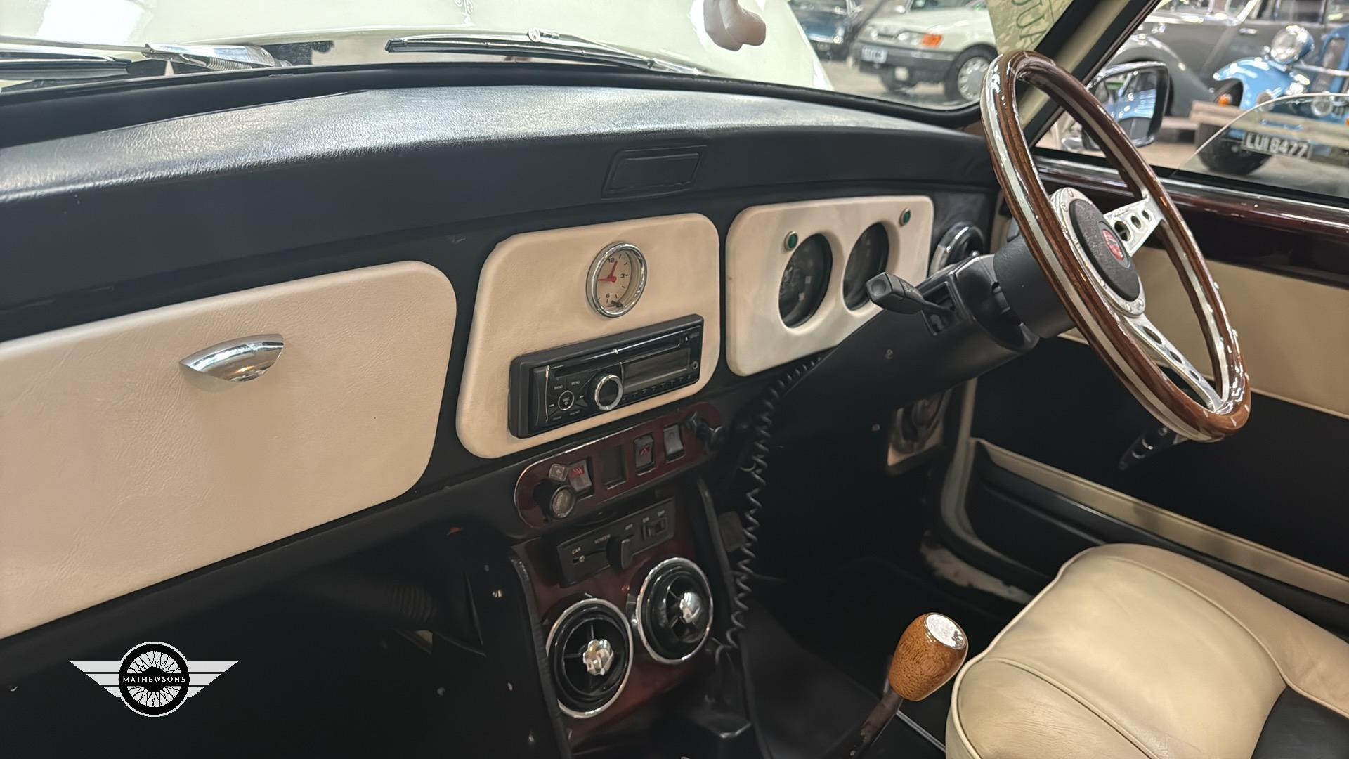 Lot 512 - 1981 AUSTIN MINI