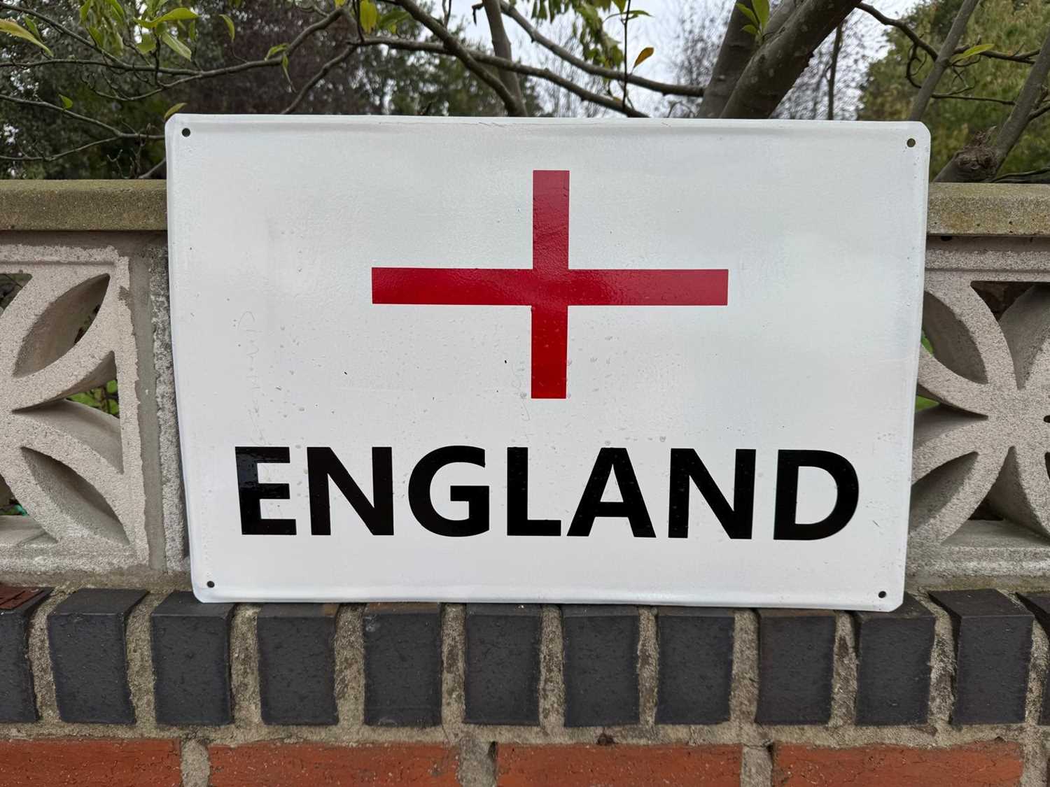 Lot 715 - PAINTED ENGLAND SIGN 15.5" X 23.5"