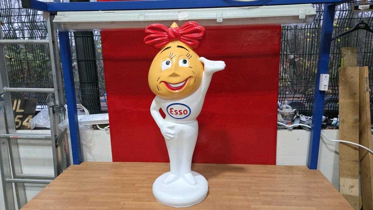 Lot 551 - REPRODUCTION MRS DRIP STATUE 33" TALL