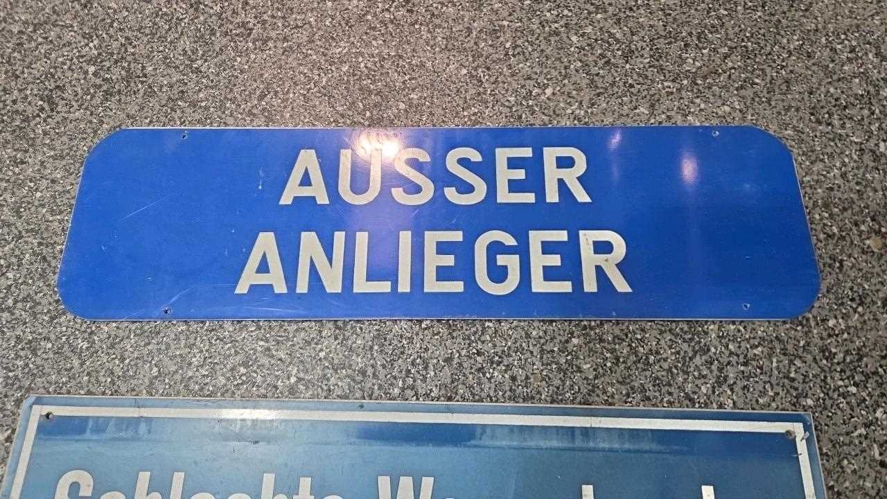 Lot 868 - VARIOUS METAL SIGNS INC DUTCH ROAD SIGNS