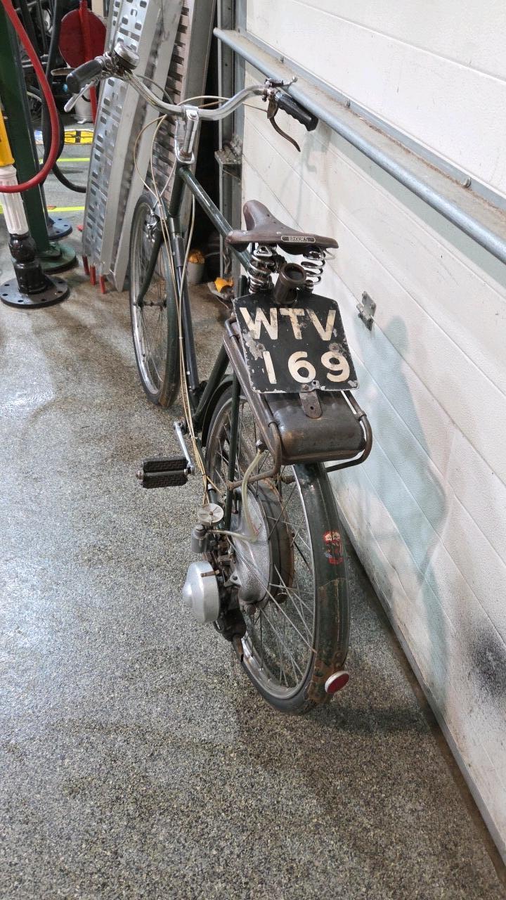 Lot 173 - CASTLE ROCK BICYCLE WITH WINGED WHEEL