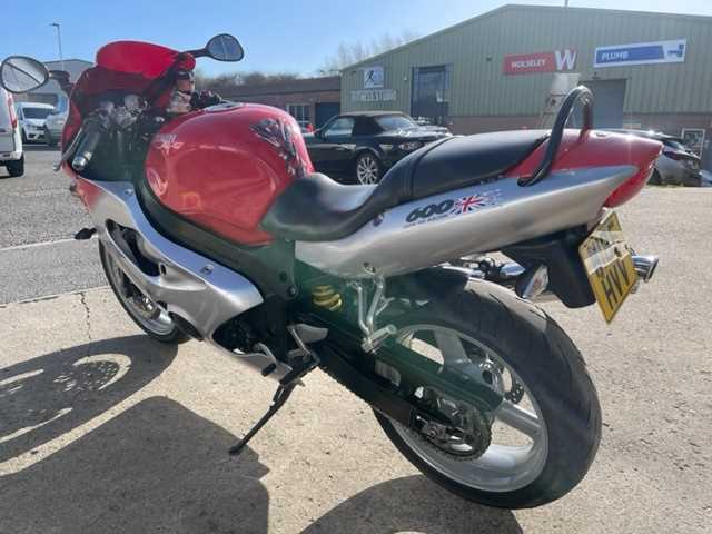 Lot 234 - 2000 TRIUMPH TT 600