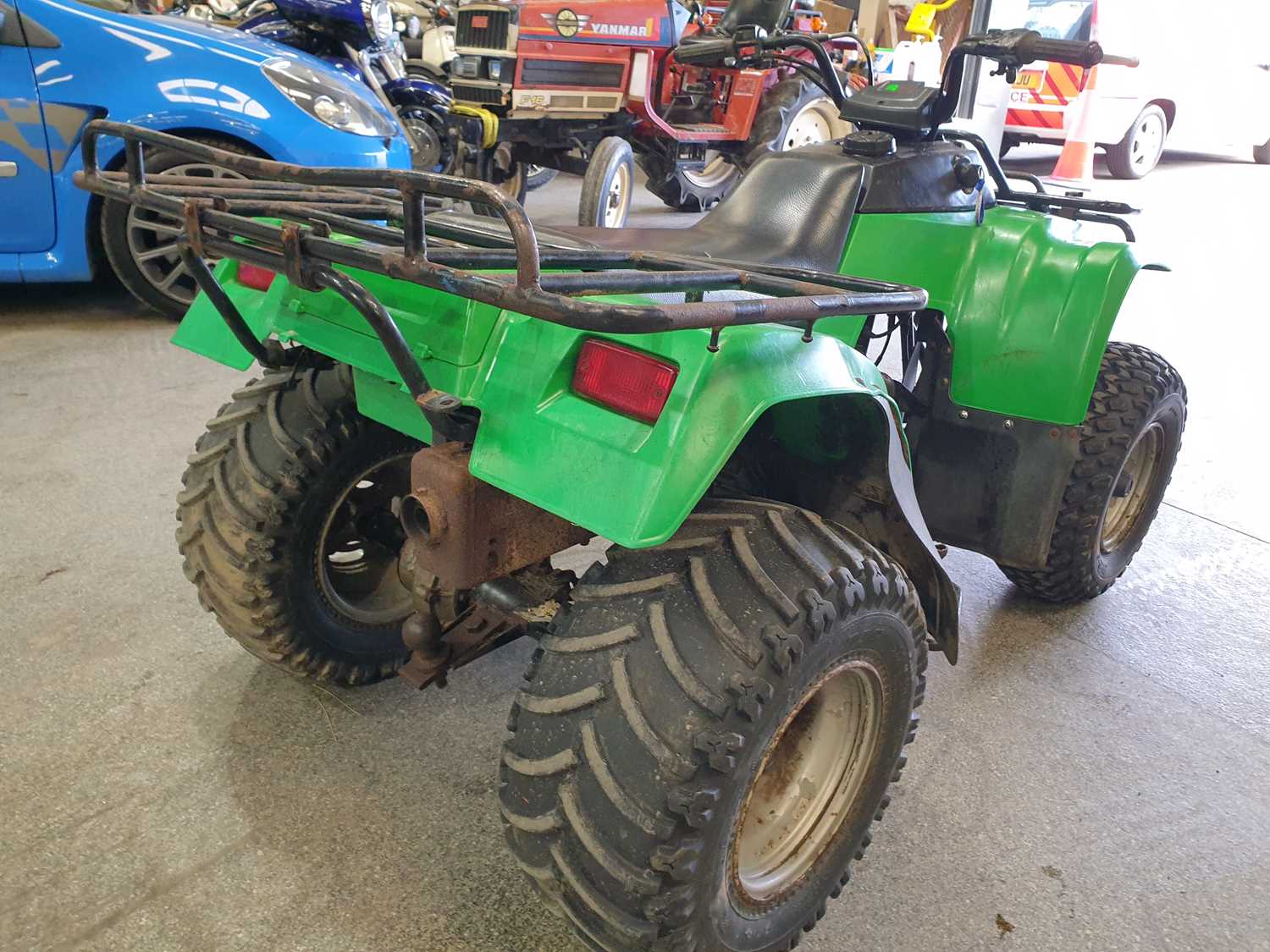 Lot 284 - KAWASAKI KLF 220 QUAD BIKE