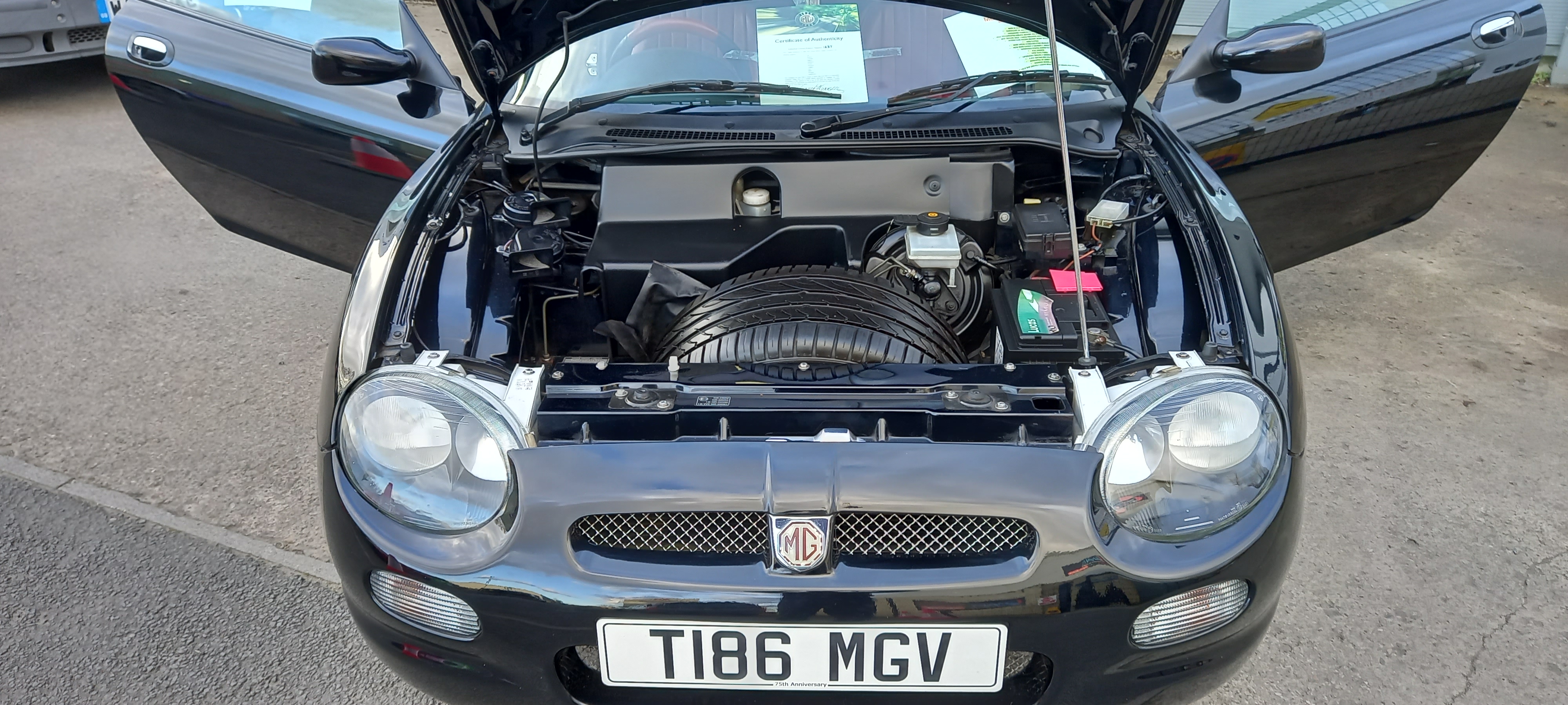 Lot 304 - 1999 MG F 75TH ANNIVERSARY
