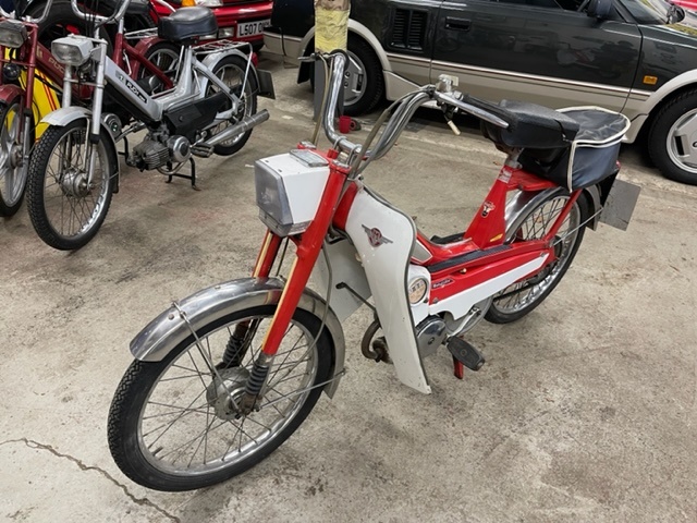 Lot 227 - 1973 MOBYLETTE MOPED