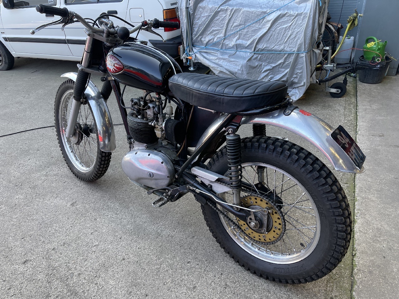 Lot 388 - 1961 BSA B40