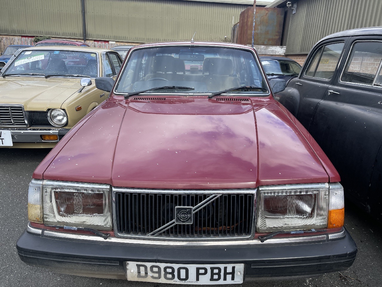 Lot 54 - 1986 VOLVO 240 GL