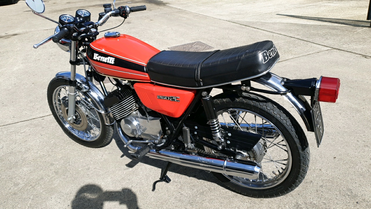 Lot 230 - 1977 BENELLI