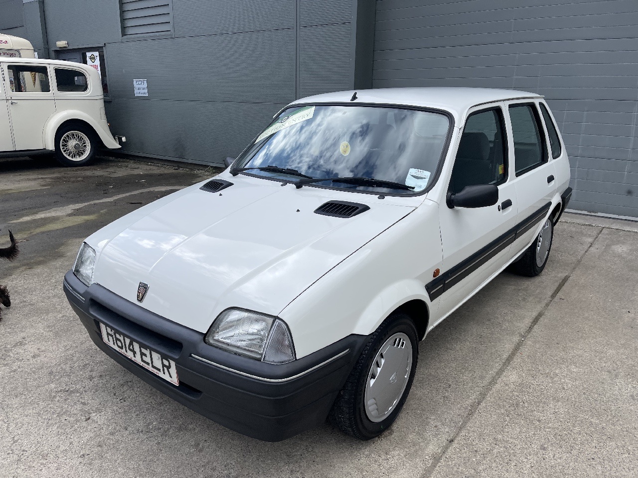 Lot 370 - 1990 ROVER METRO