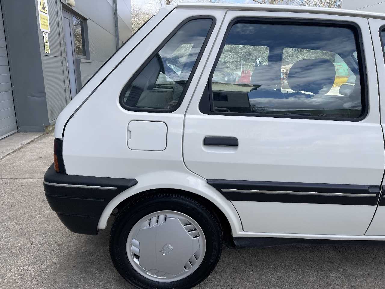 Lot 370 - 1990 ROVER METRO