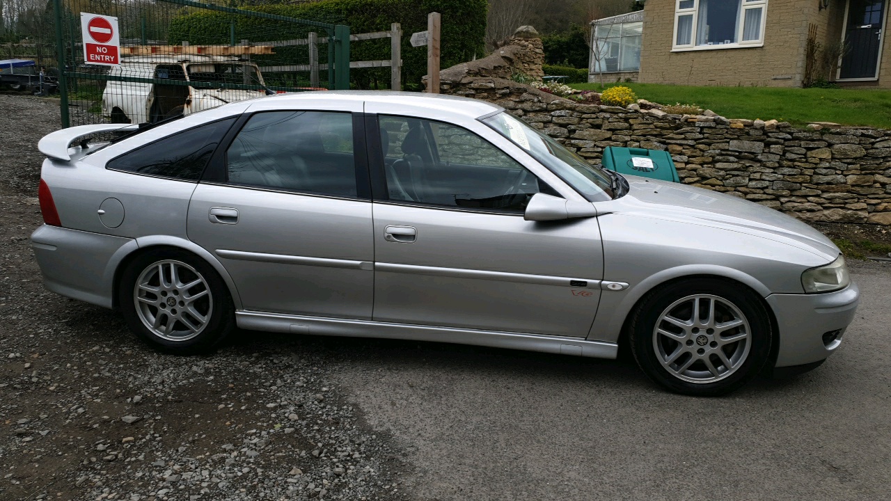Lot 143 - 2000 VAUXHALL VECTRA SRI V6