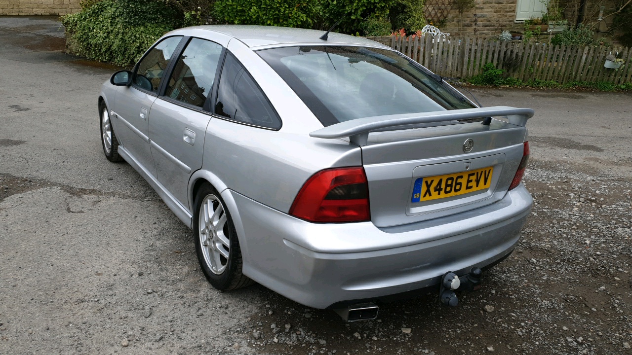 Lot 143 - 2000 VAUXHALL VECTRA SRI V6