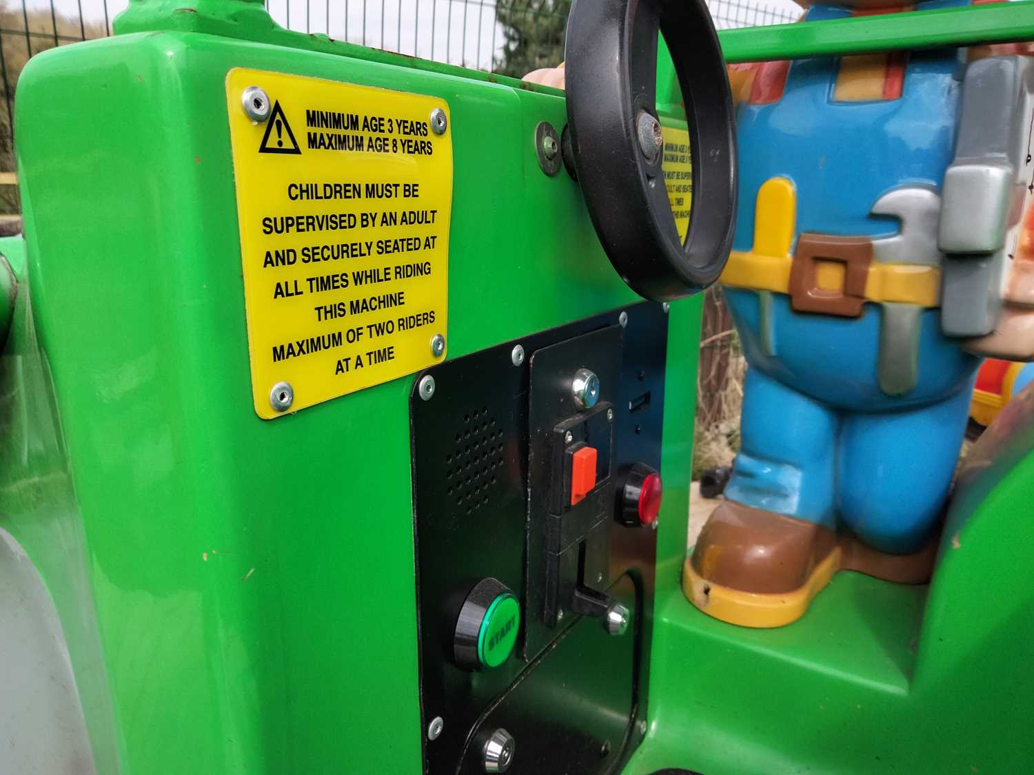 Lot 13 - BOB THE BUILDER COIN RIDE