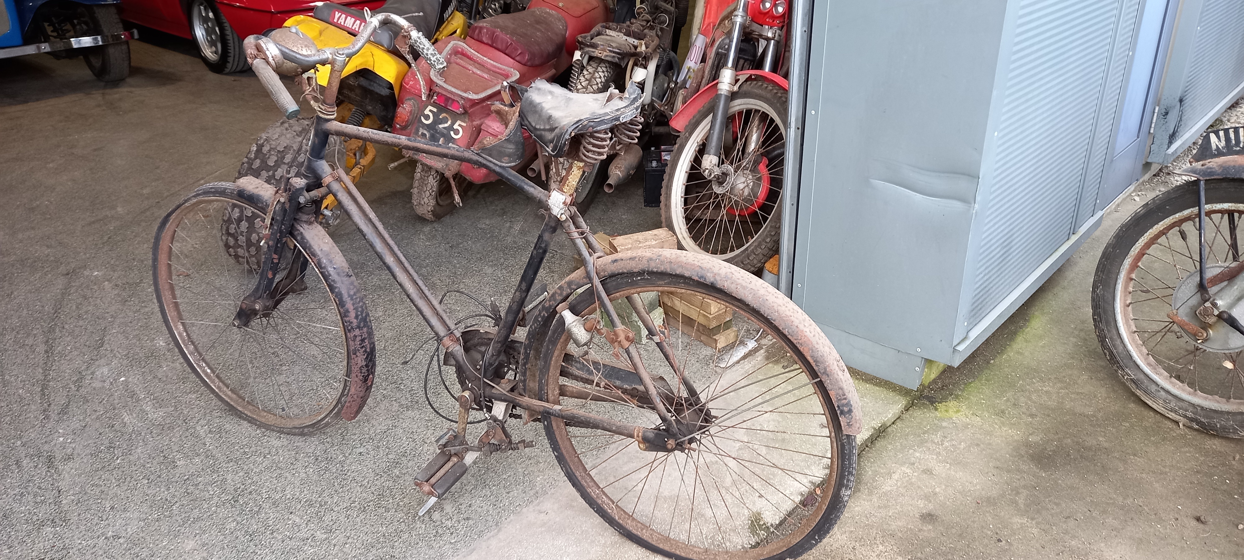 Lot 203 - BSA PEDAL BIKE