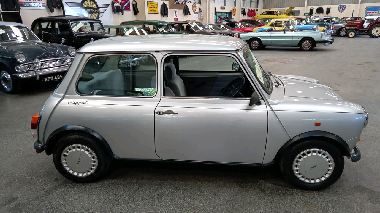 Lot 82 - 1986 AUSTIN MINI MAYFAIR