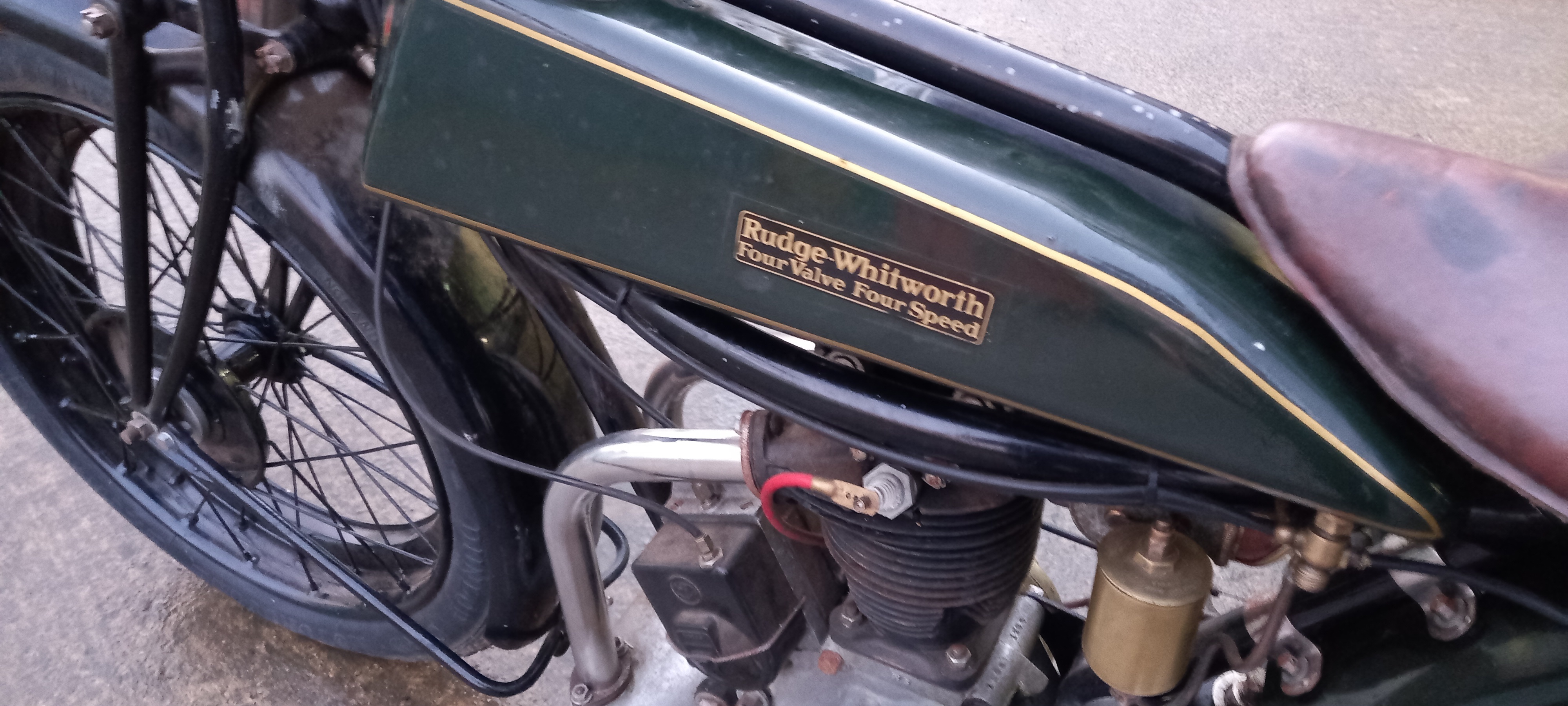 Lot 233 - 1924 RUDGE 350cc MOTORBIKE