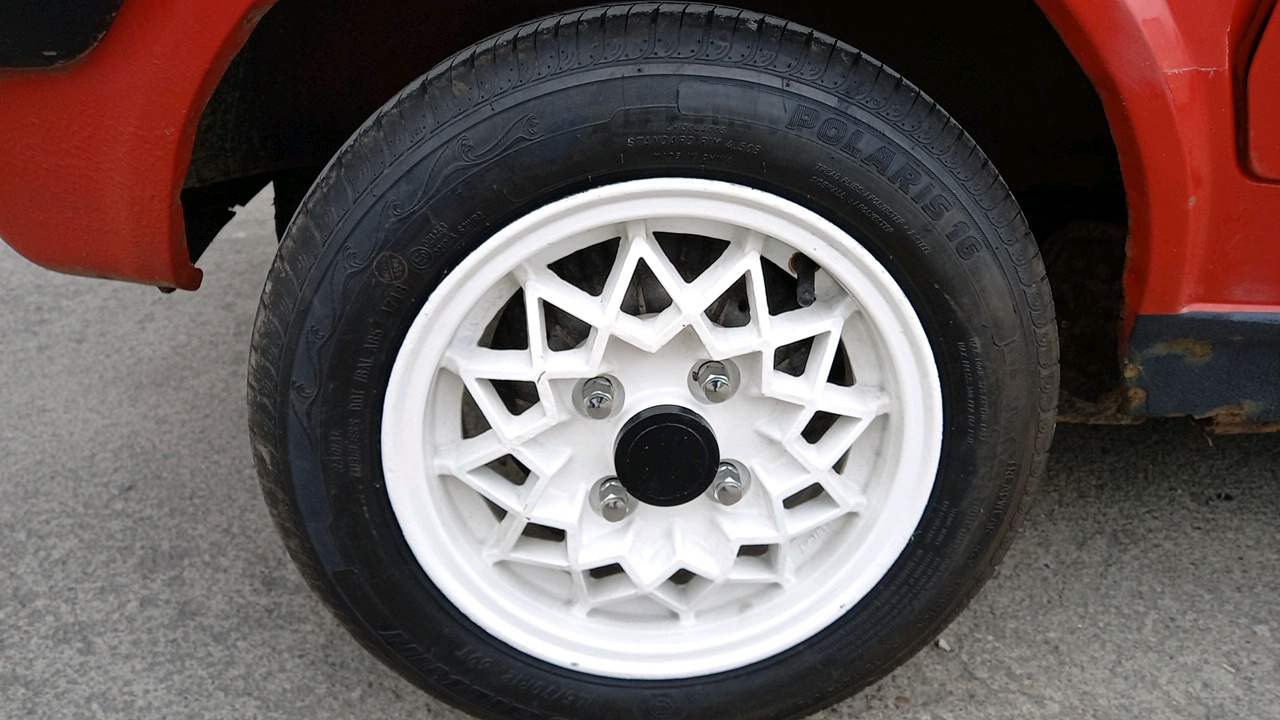 Lot 305 - 1982 AUSTIN MINI METRO