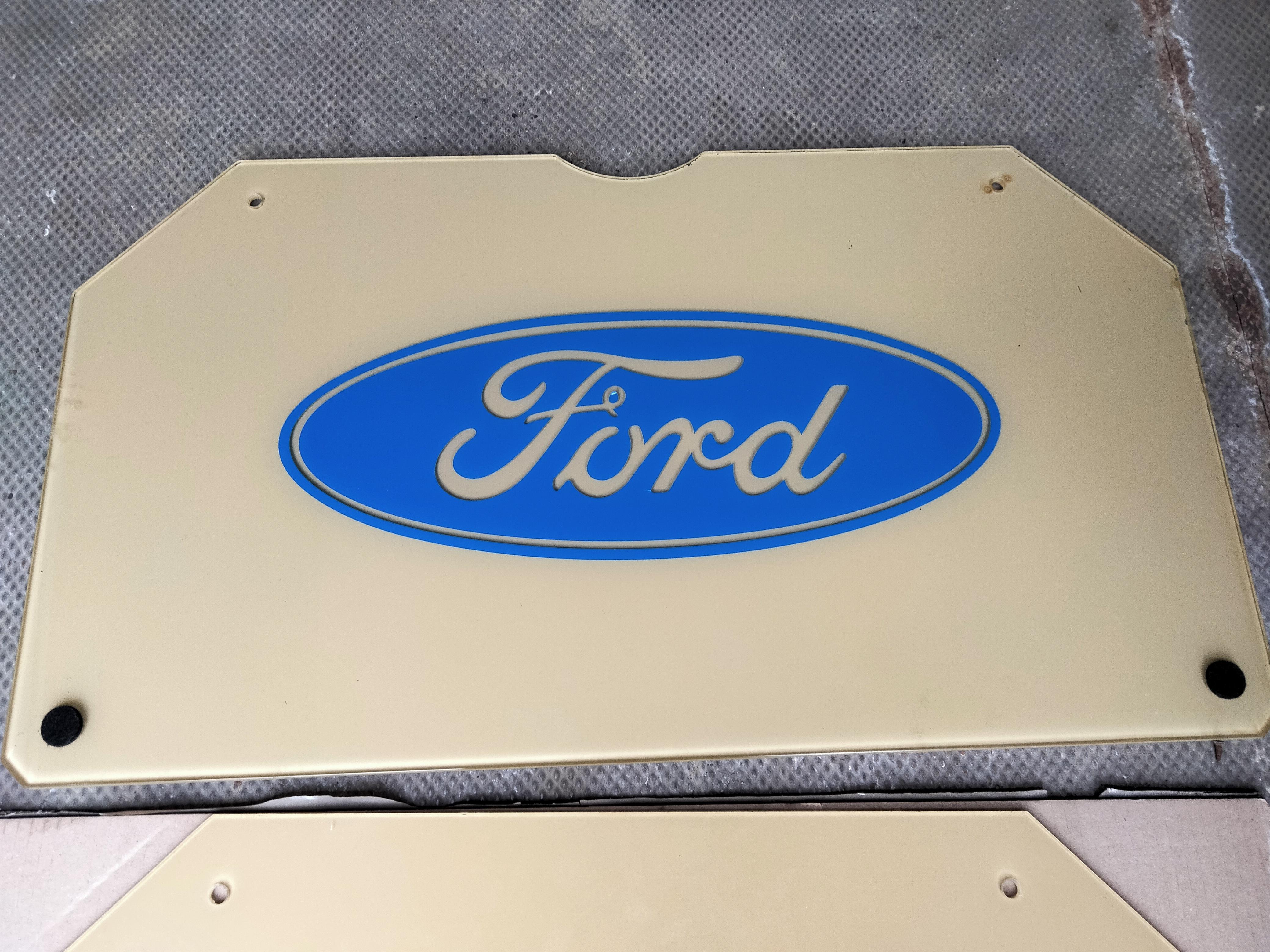 Lot 7 - FORD GLASS SIGN
